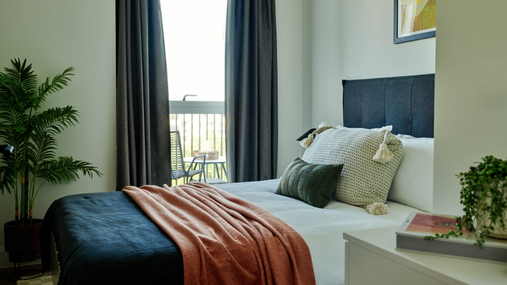 3 Bedroom Flats to Rent in Colindale, North London | UNCLE